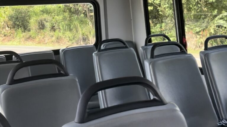 ハワイ島の公共交通機関「Hele-On bus（ヘレオンバス）」の乗り方・運賃を徹底解説！留学生にもおすすめ | 留学諦めないブログ
